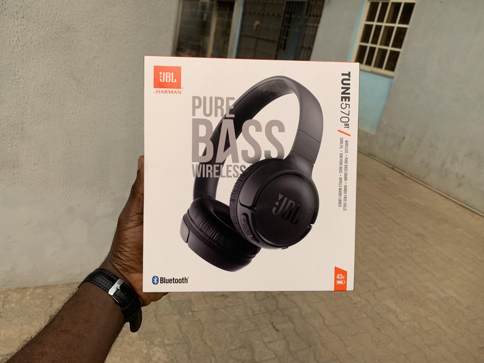 JBL Tune 570BT Wireless Headphone Review: Features and Price - Yinksmedia